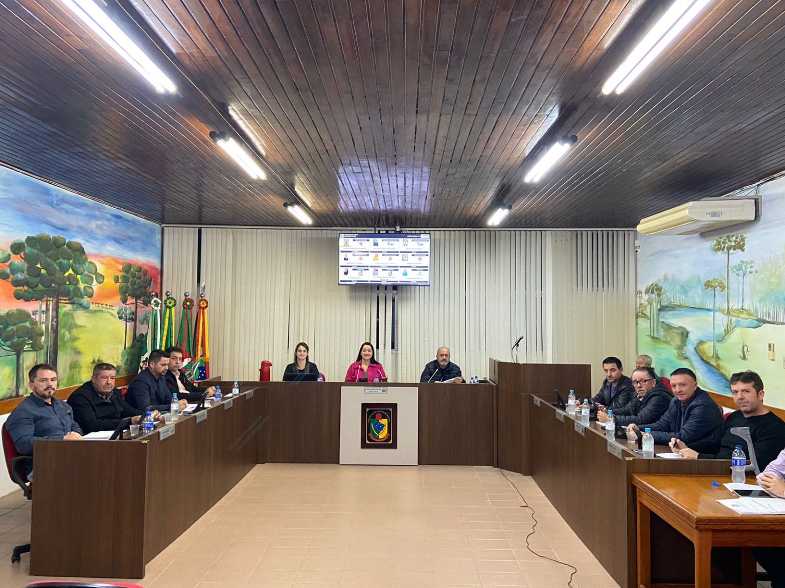 Legislativo aprova incentivos para entidades, criação de cargo e ...